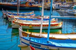 port de cassis coloré