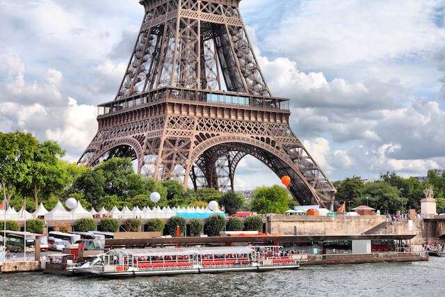 Quais Seine péniche Tour Eiffel