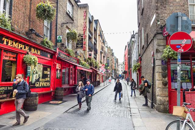 Temple Bar rue Irish pubs