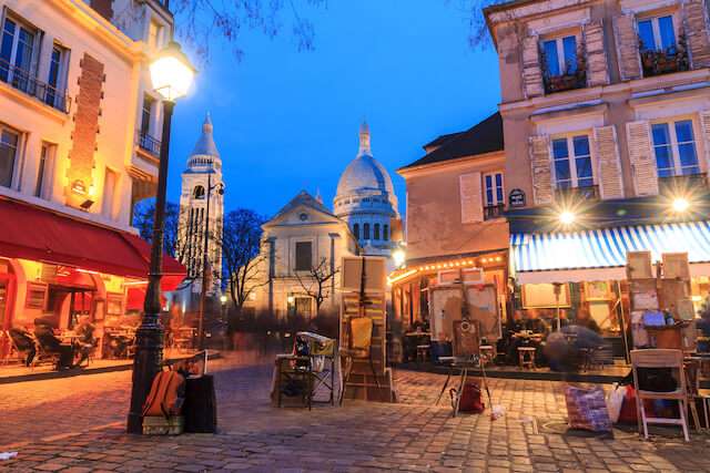 Montmartre nuit place