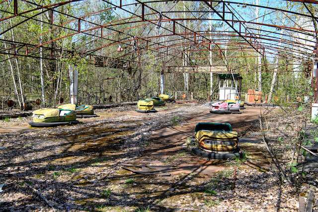 Autotamponeuses abandonnées Chernobyl Ukraine