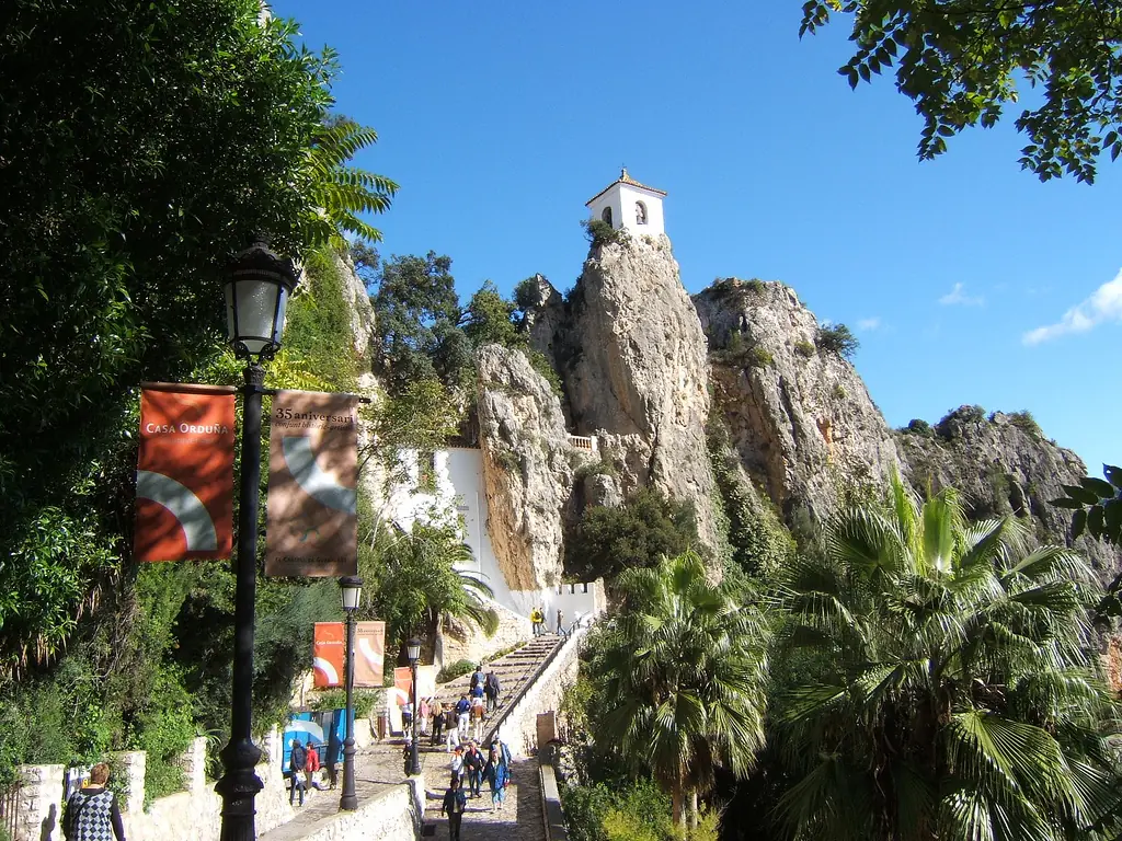 Alicante promenade 