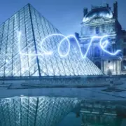 Louvre de nuit