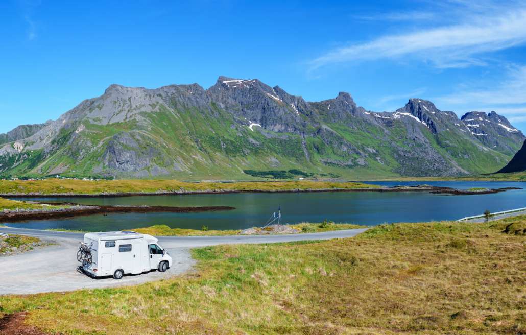 Camping-car montagne lac