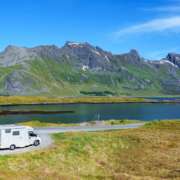 Camping-car montagne lac