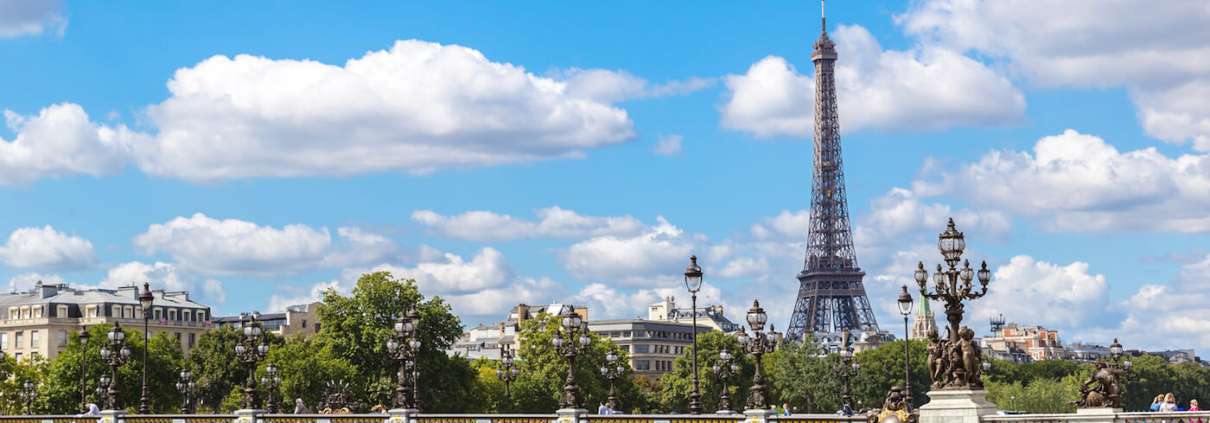 Paris Pont Alexandre III ciel bleu