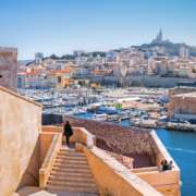 Vue Marseille Fort bateaux ciel bleu